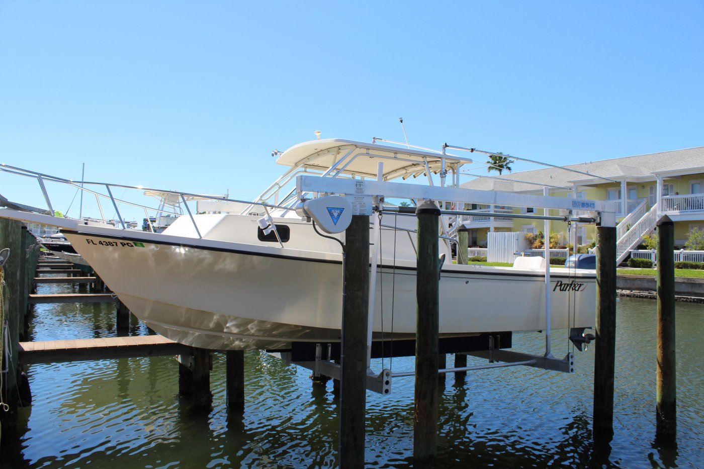 DECO Lift | DECO Boat Lifts