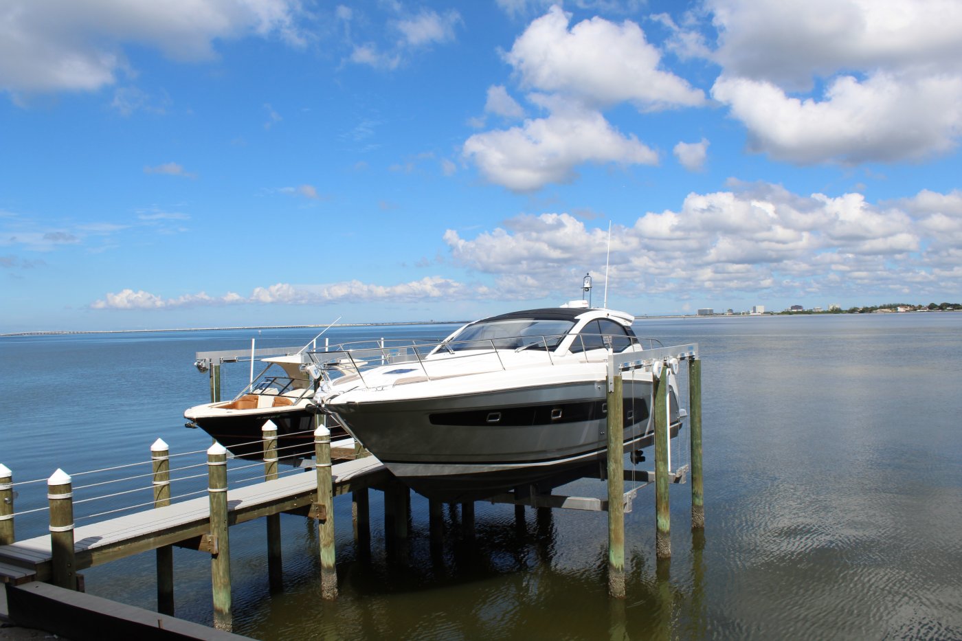 DECO Lift | DECO Boat Lifts