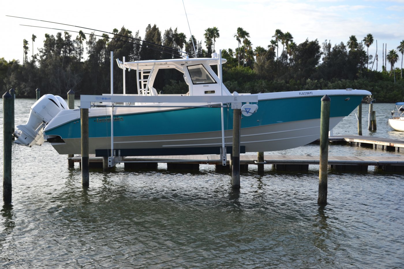 DECO Lift | DECO Boat Lifts