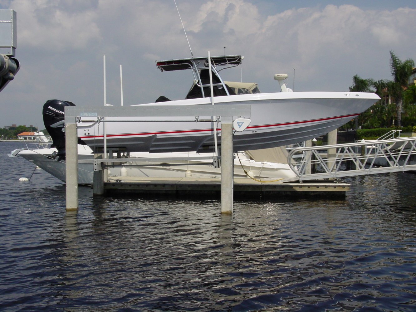 DECO Lift | DECO Boat Lifts