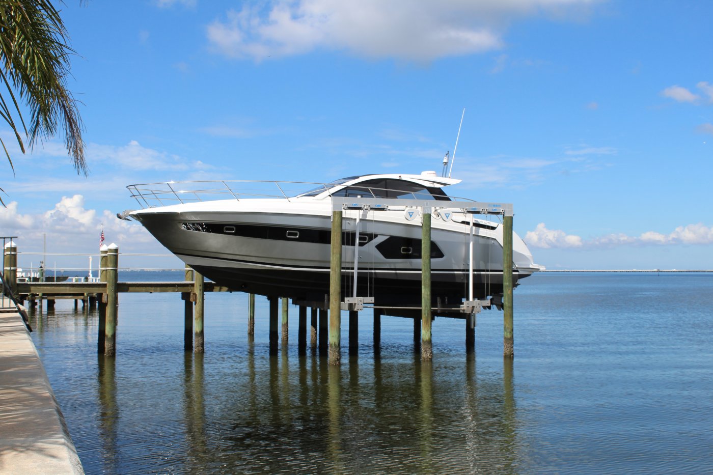 DECO Lift | DECO Boat Lifts