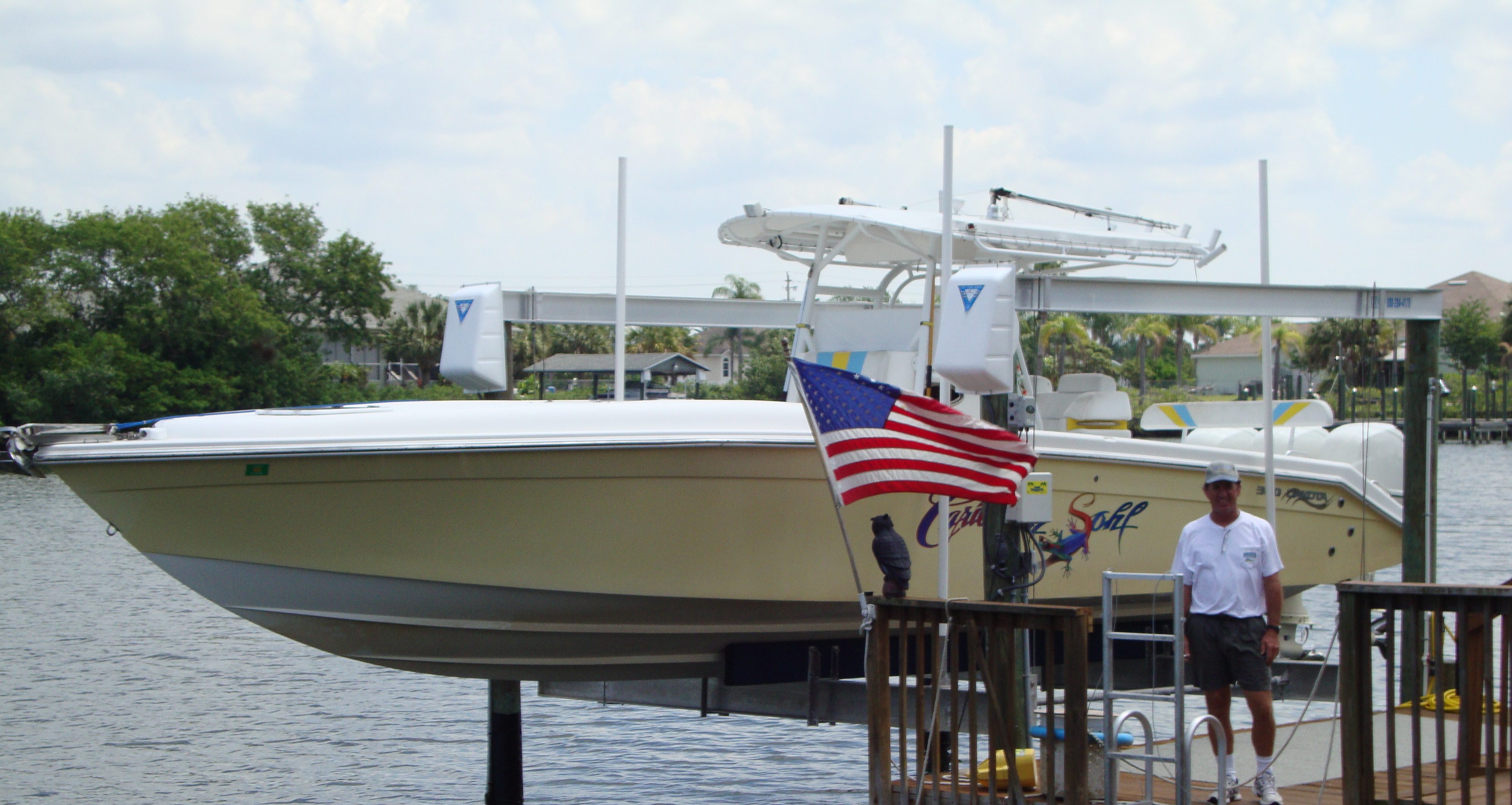Maxi Lifts - DECO Boat Lifts