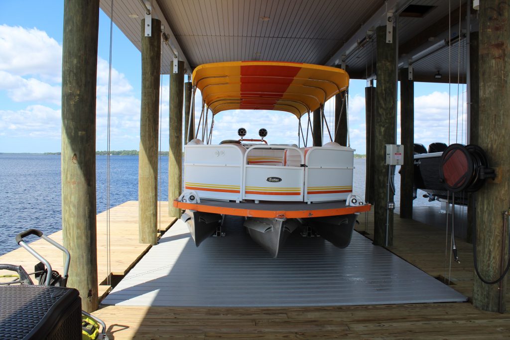 Boathouse Lift West Palm Beach FL | DECO Boat Lifts